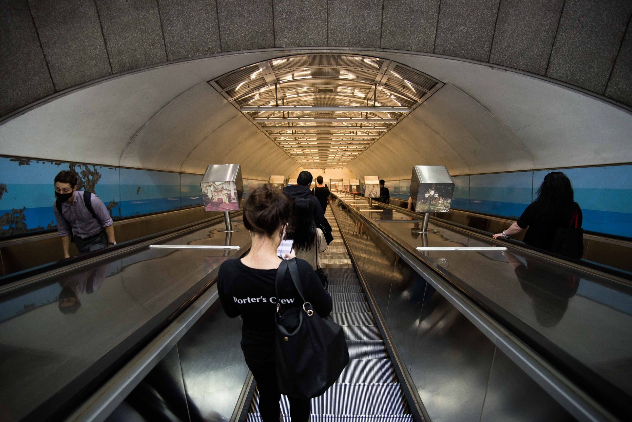 Rail passengers are their own safety gear - Rail Express