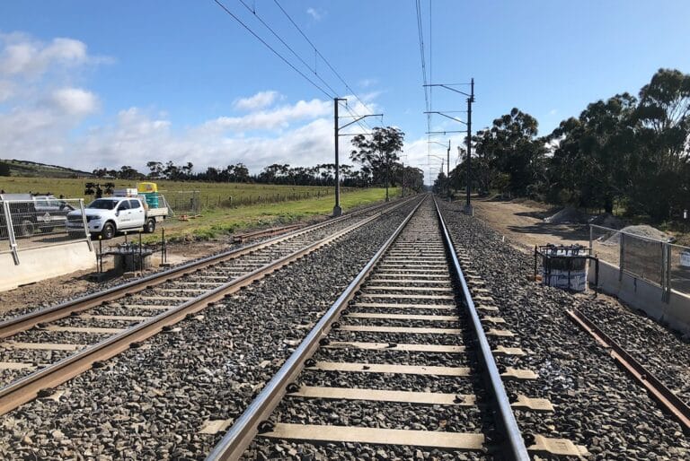 Road bridge taking shape at Diggers Rest - Rail Express