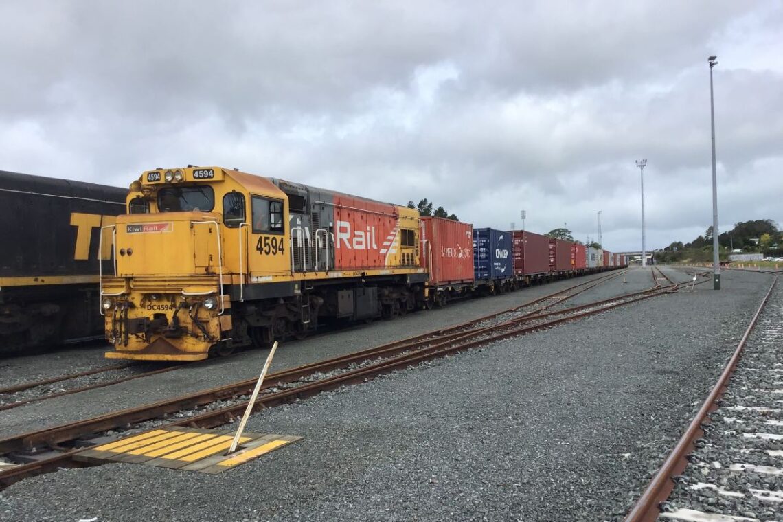KiwiRail and Fonterra celebrate full return of Northland rail - Rail ...