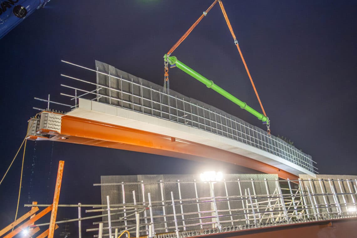 'Major step forward' for Inland Rail as new bridge takes shape