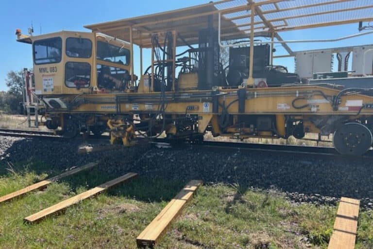 Queensland rail line to get 100,000 new sleepers